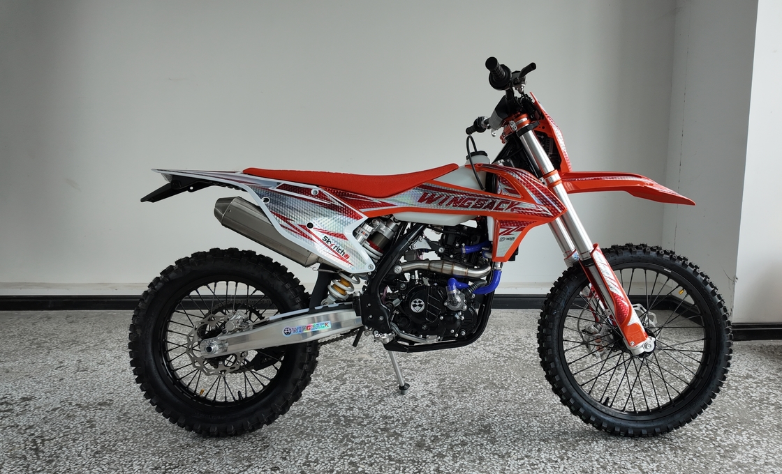 300CC Enduro Motorcycle with 19KW Power and 4-Valve Zongshen Engine for ...