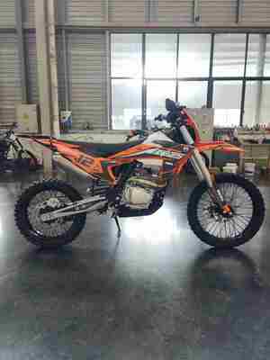 KTM 4 Stroke Enduro Motorcycle NB300 Engine 300CC 19KW
